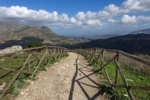 A Visit To The Segesta Temple In Sicily – Italian Kiwi